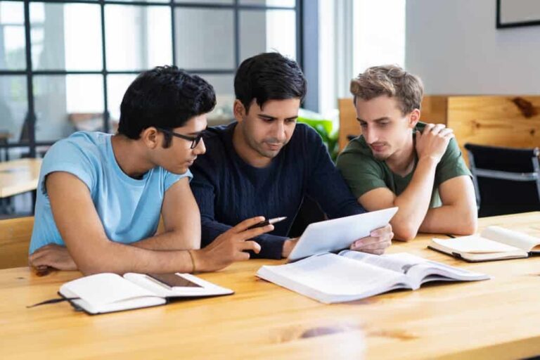 How to Manage Working & Studying Full-time - QIBA